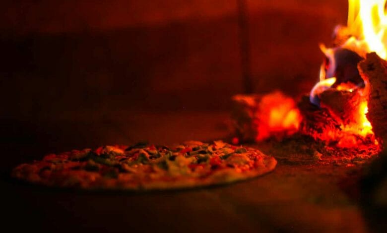 Pizza al horno de leña ¿cómo debo hacerla? | Amasable